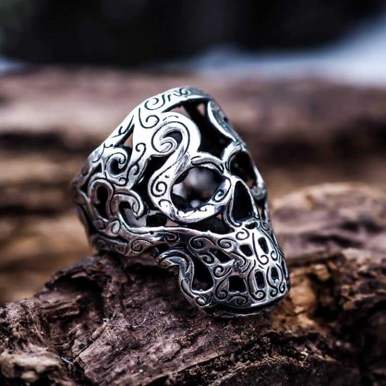 IL TESCHIO E I TATUAGGI MAORI: LA STORIA, GLI USI E I SIMBOLI - Feel No ...